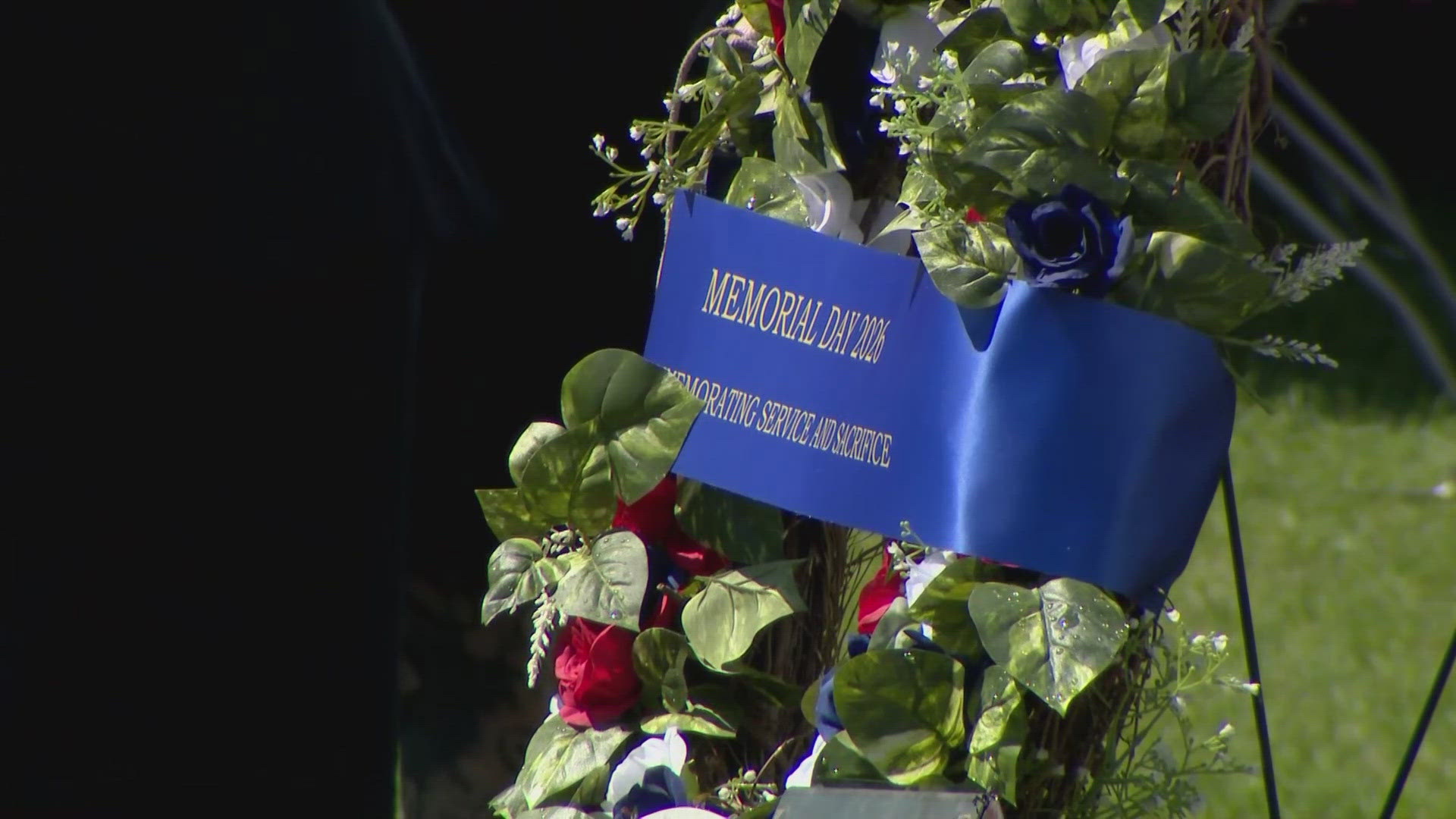 Memorial Day ceremony honors heroes at Fort Logan National Cemetery ...