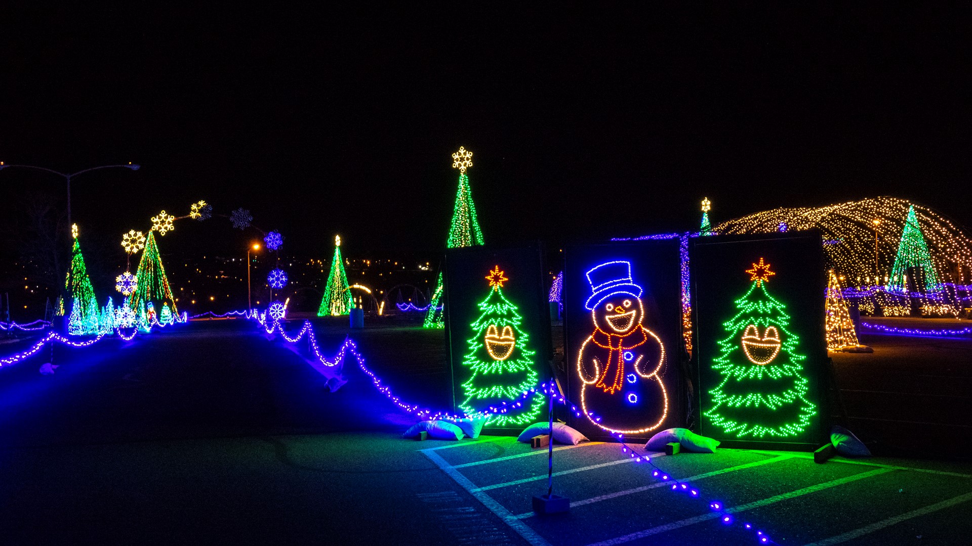 2 drive-through Christmas displays opening in Denver area in 2021 ...