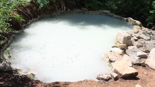 Colorado's only geyser: How to get there and a look at the trail ...