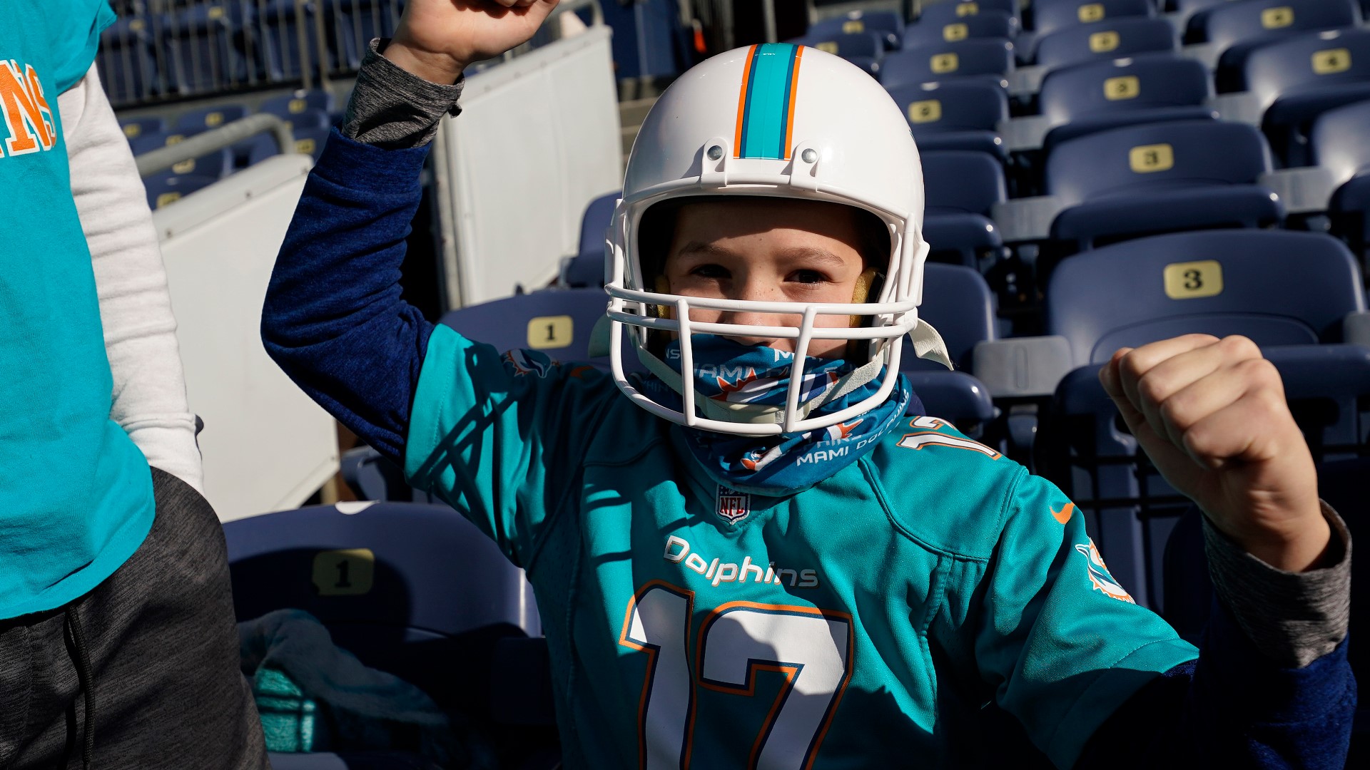Denver Broncos vs. Miami Dolphins NFL game story | 9news.com