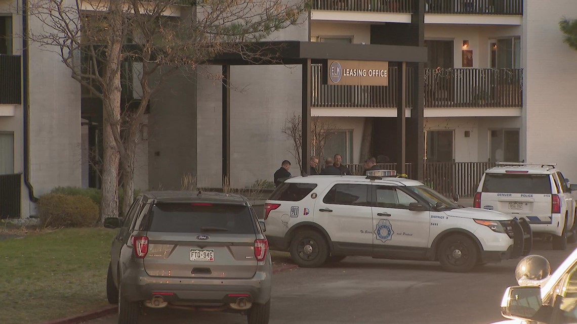 1 killed, another injured in southeast Denver stabbing | 9news.com
