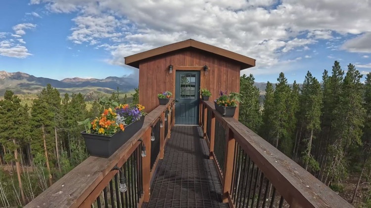 Luxury Colorado mountain home listed for $7M offers unique treehouse ...