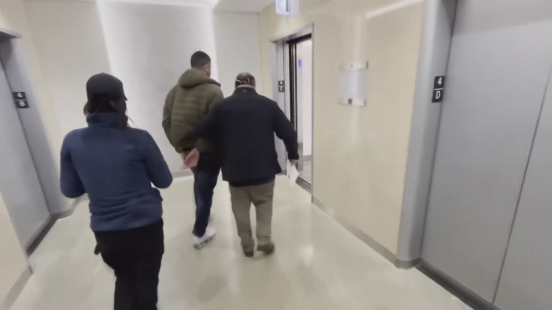 Judge temporarily blocking ICE from arresting undocumented immigrants ...