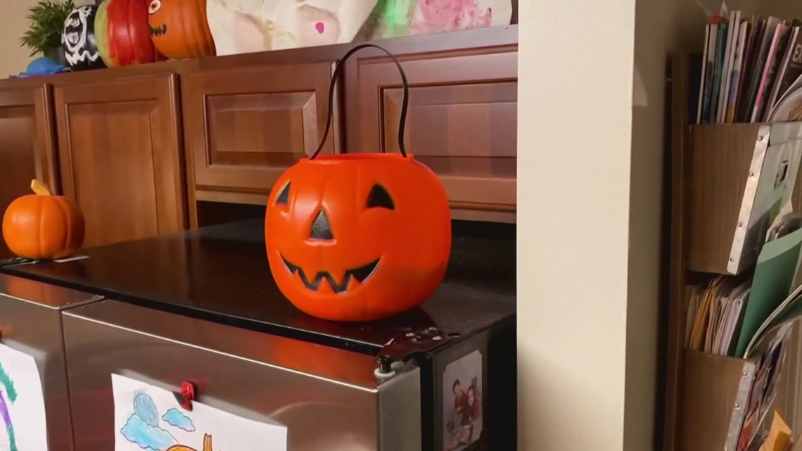 Halloween can trigger social stress for some kids | 9news.com