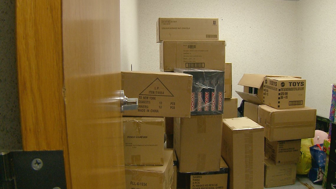 Denver collects toys for migrant children | 9news.com