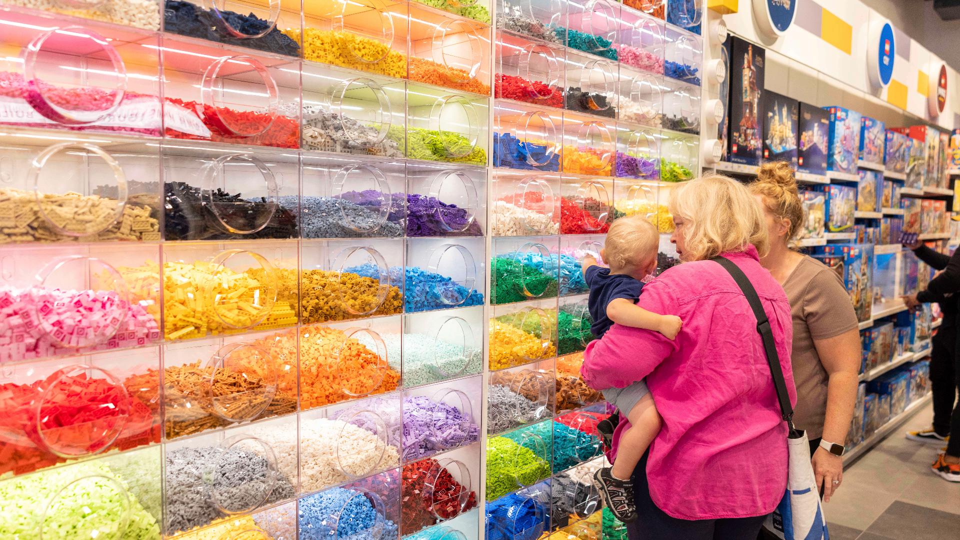 Lego opens new store in Colorado at Flatiron Crossing | 9news.com