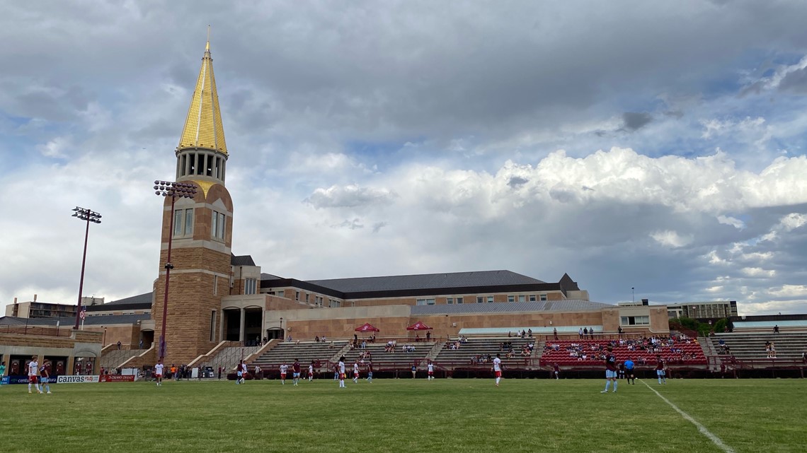 DU men's hockey student season ticket campout at Ritchie Center | 9news.com