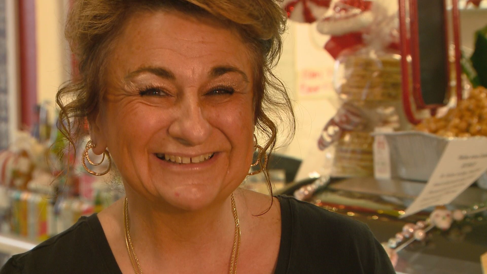 Estudiantes migrantes en Denver reciben sorpresa navideña | 9news.com