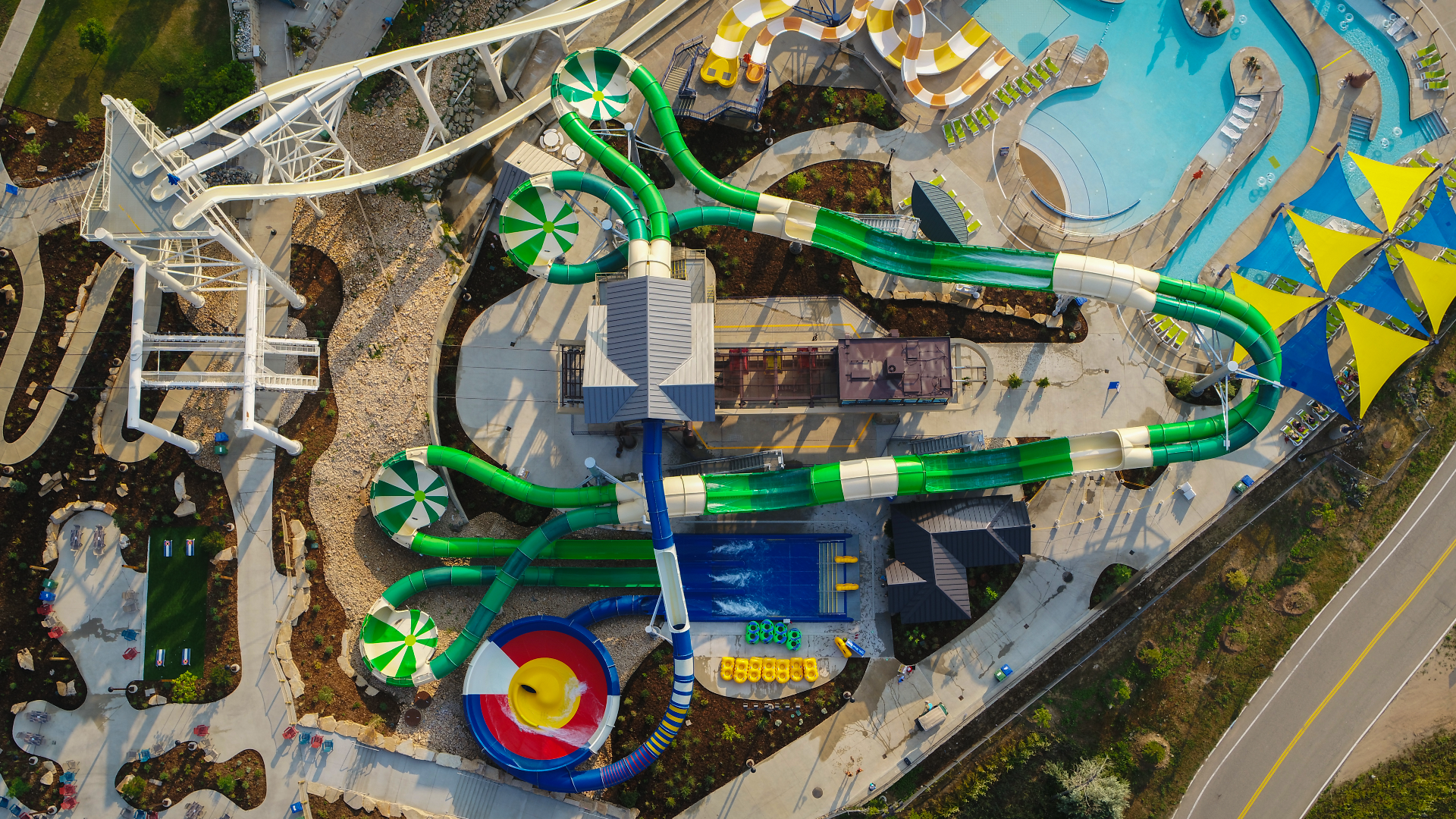 Water World's belly flop contest makes a splash this Sunday | 9news.com