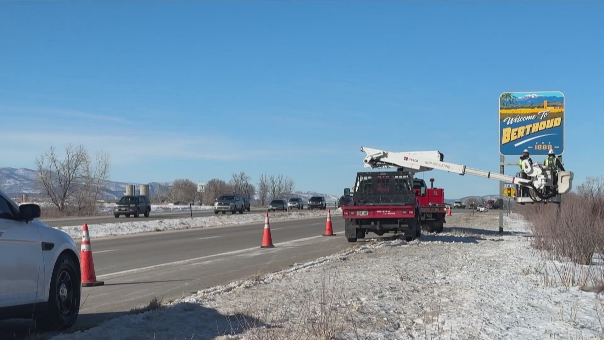 Berthoud unveils hand-painted highway signs | 9news.com
