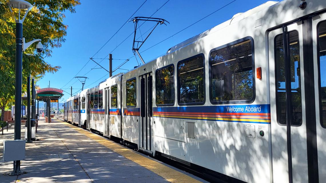RTD reinstates former Littleton light rail line, adding temporary T ...