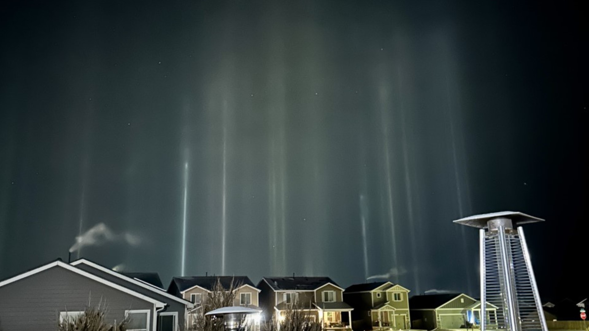 Why there were strange beams of light shining into Colorado sky | 9news.com