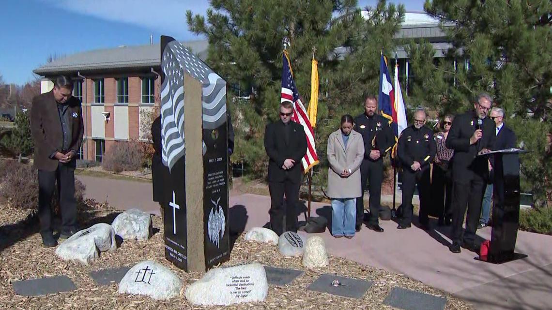 Kendrick Castillo memorial monument unveiled in Highlands Ranch | 9news.com