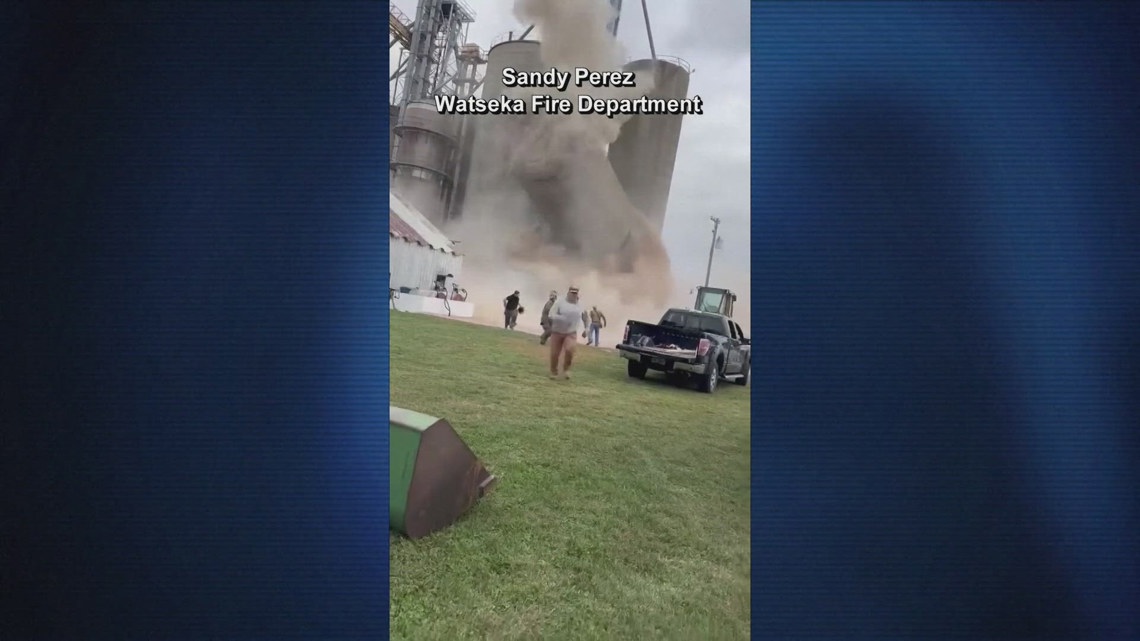 Collapse of concrete grain bin in rural Illinois caught on camera ...