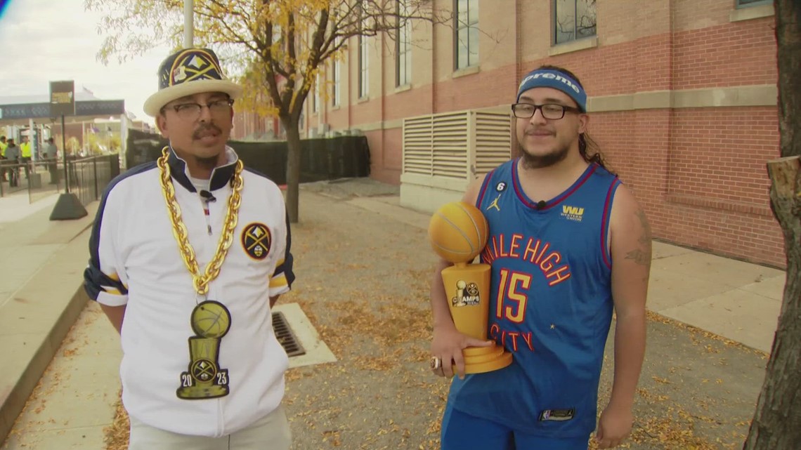 Denver Nuggets fans celebrate NBA Championship Banner ahead of game ...