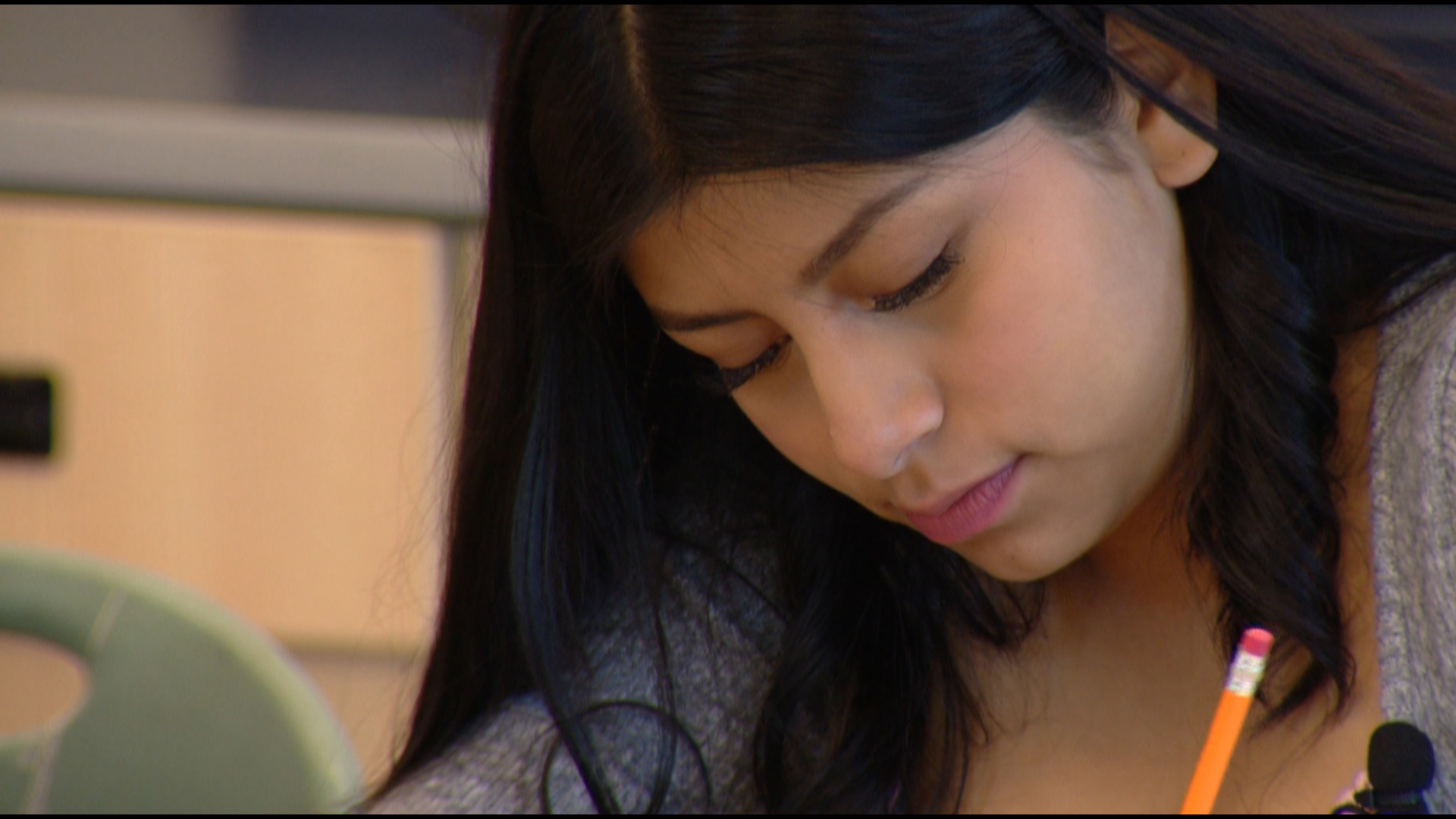 Aurora charter school helps teen parents | 9news.com