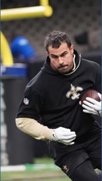 Broncos bring back fullback Prentice | 9news.com