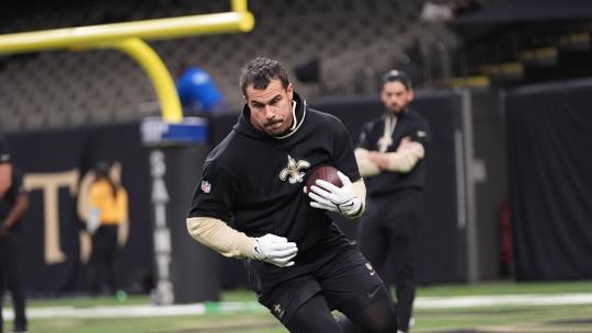 Broncos bring back fullback Prentice | 9news.com