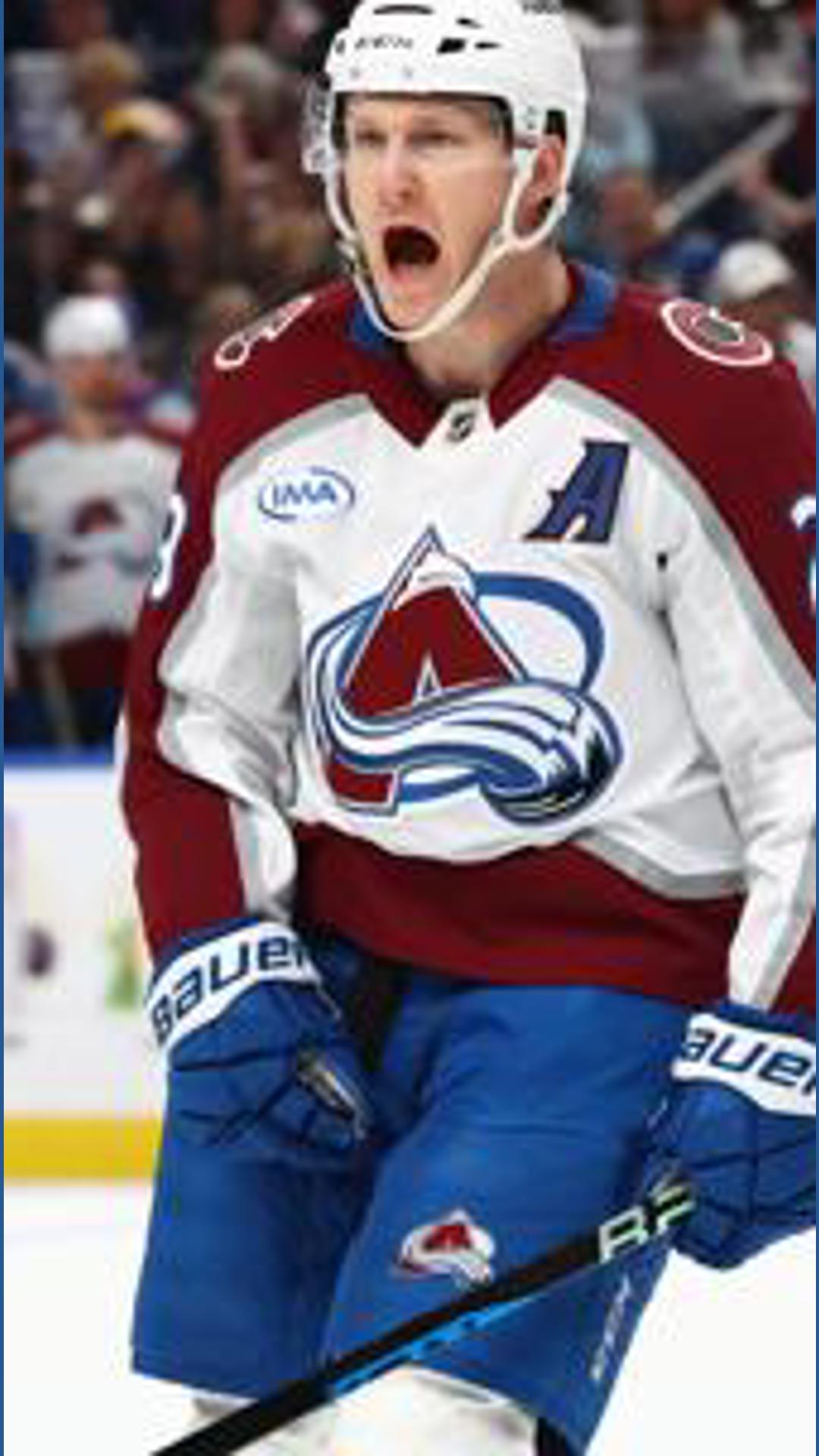 Avalanche's MacKinnon punctuates hot start with stick twirl, fist pump ...