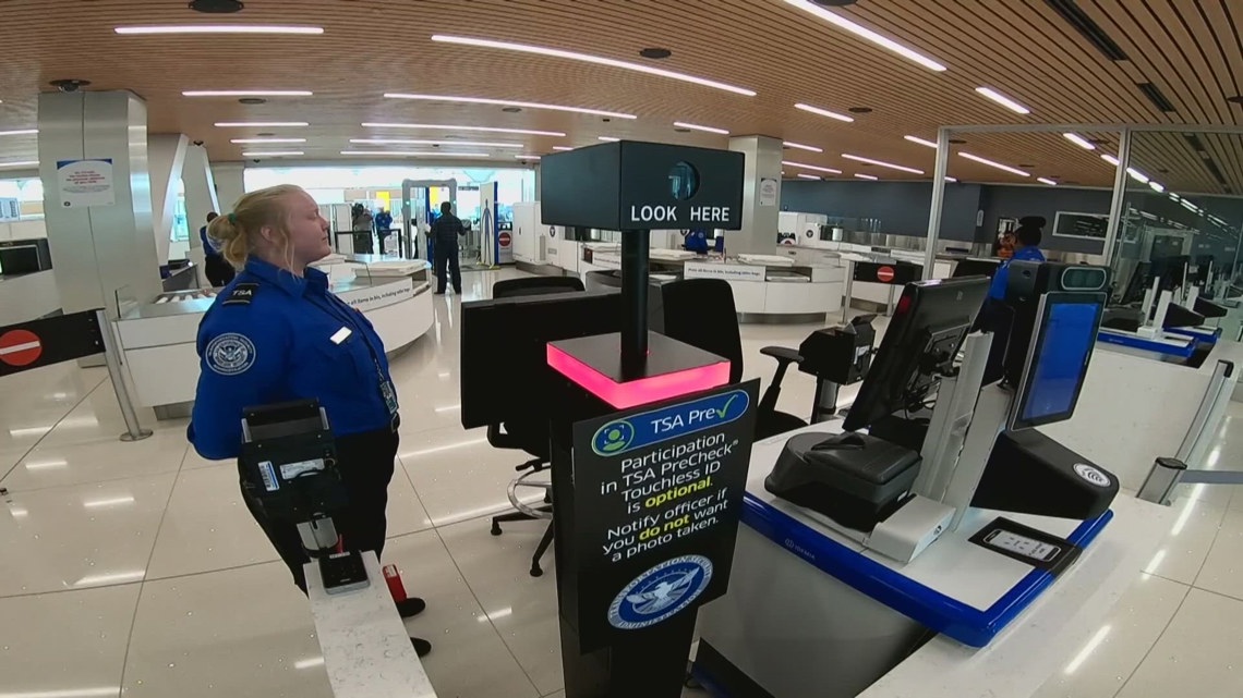 TSA workers asked to return $1,000 gift cards given out by Tyler Perry ...