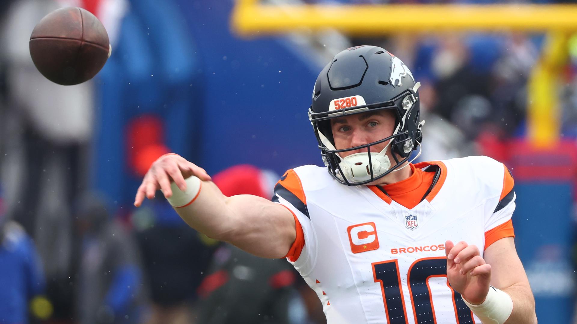 Bo Nix played part of rookie season with back fracture | 9news.com