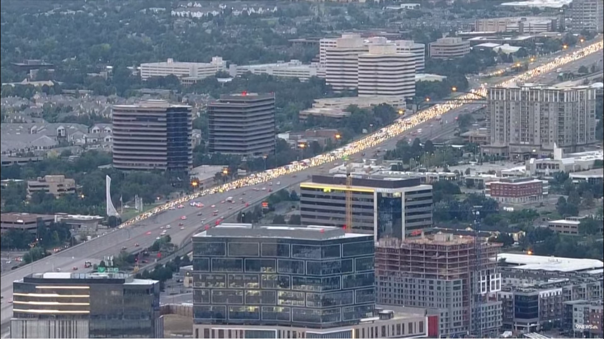 Hazmat spill closes all lanes of I-25 in Denver Tech Center | 9news.com