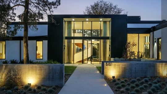 Modern mansion hits the market in Denver suburb for $13 million | 9news.com