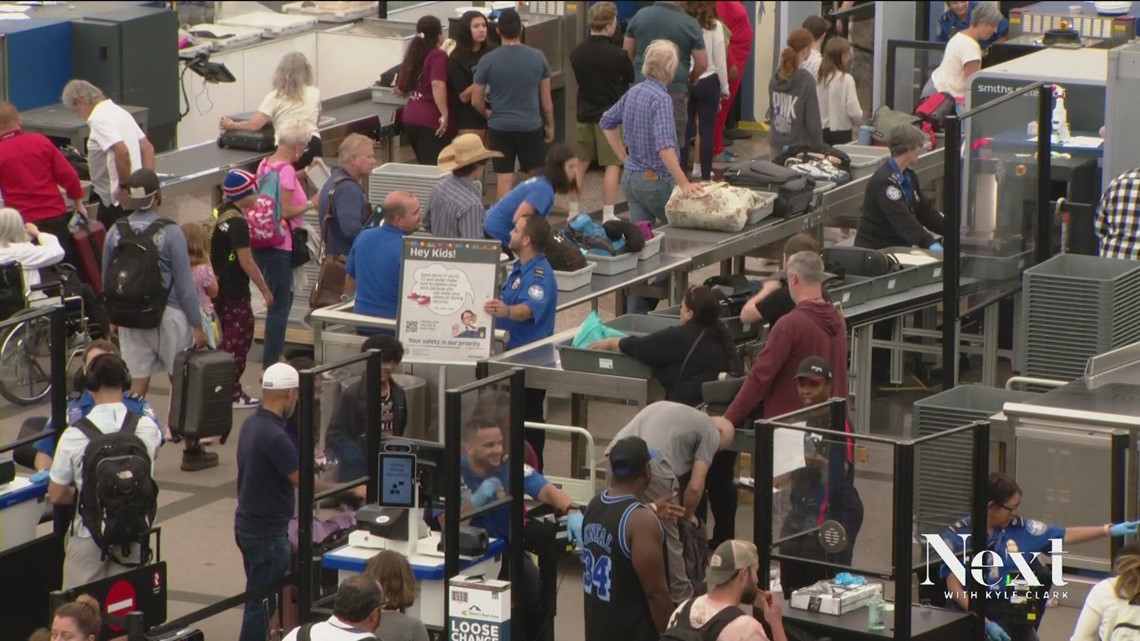 Long Tsa Wait Times Lead To Demand For More Tsa Staff At Dia From