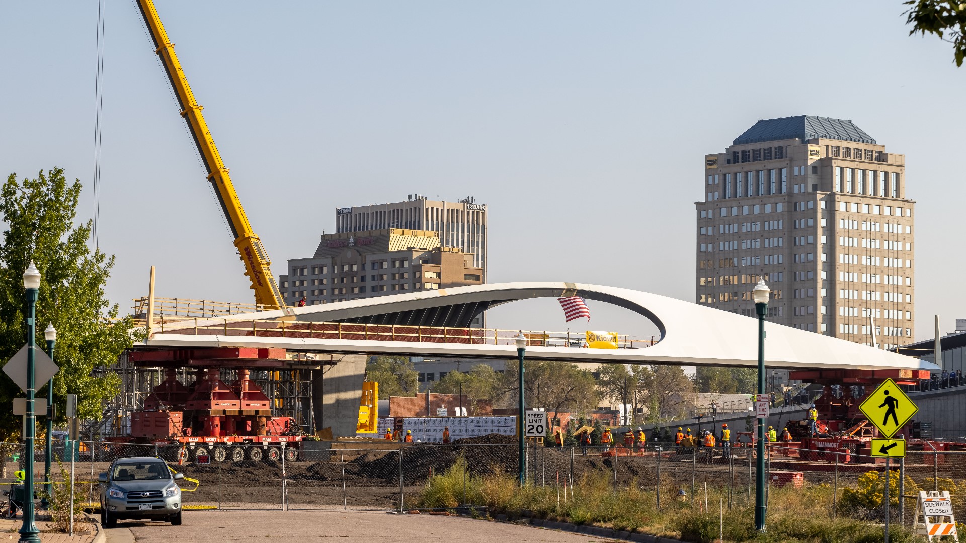 Huge pedestrian bridge installed in downtown Colorado Springs | 9news.com