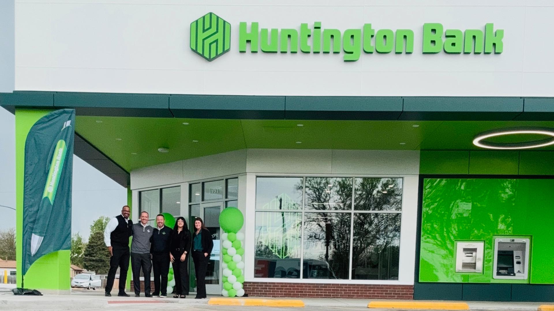Huntington Bank to open two new branches in Denver area | 9news.com