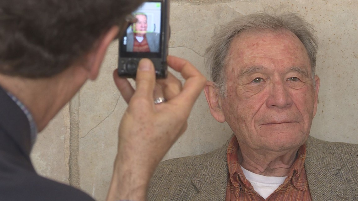 Couple photographs Holocaust survivors, starts organization to offer ...
