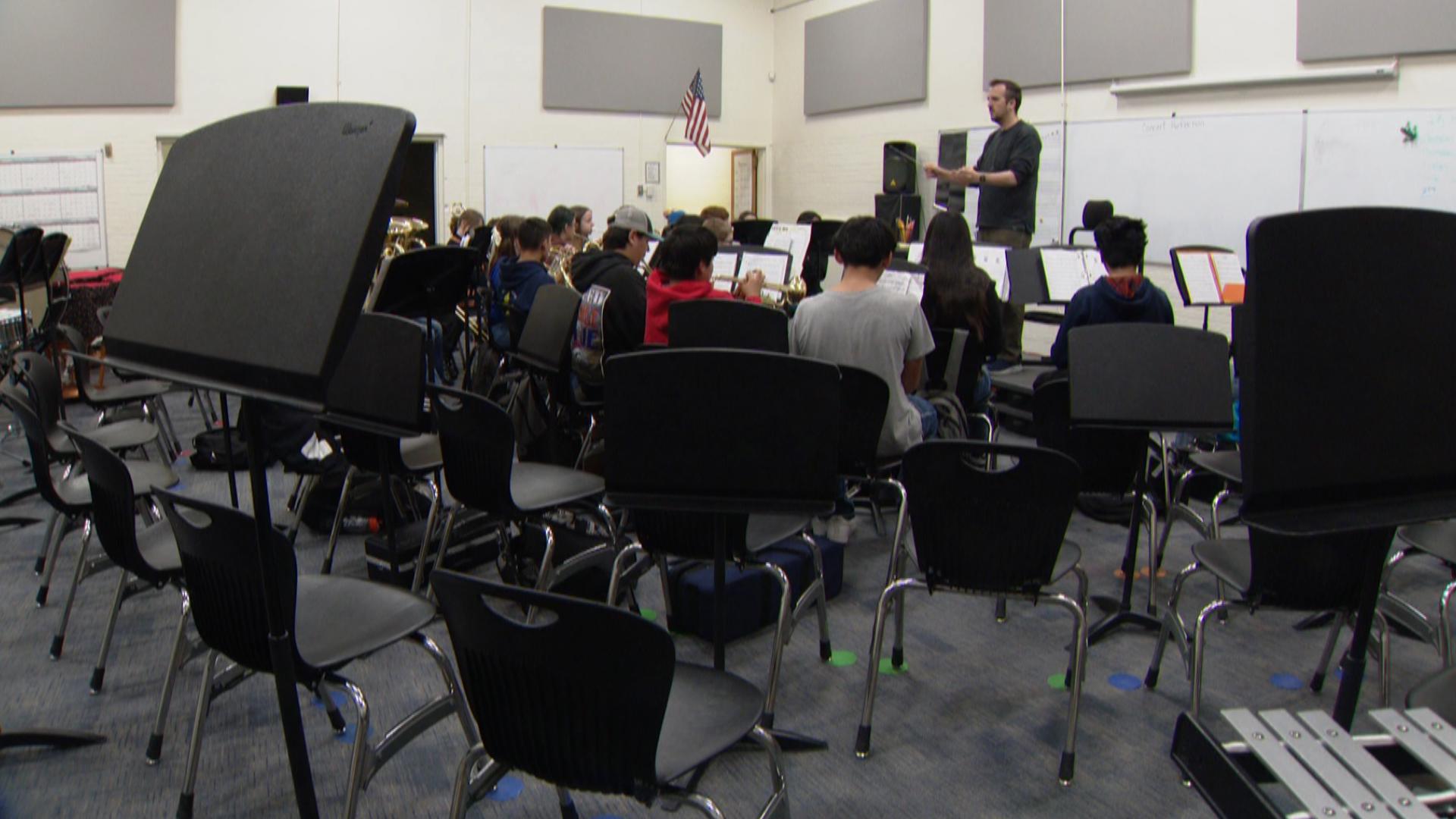 Nonprofit boosts Vikan Middle School band with instrument drive | 9news.com