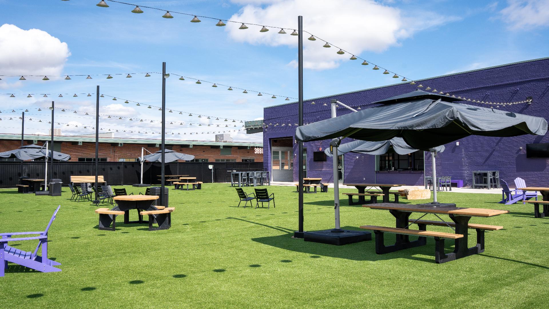 Skiptown: New off-leash dog bar, park opens in Denver | 9news.com