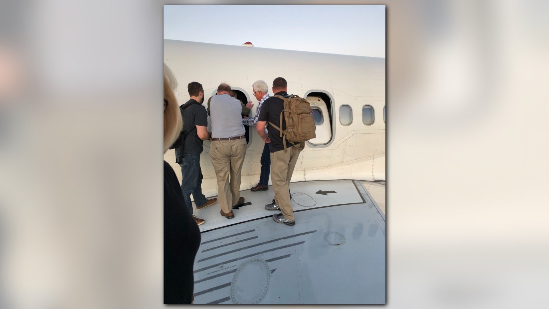 Delta flight evacuated after landing at DIA due to smoke in the cabin ...