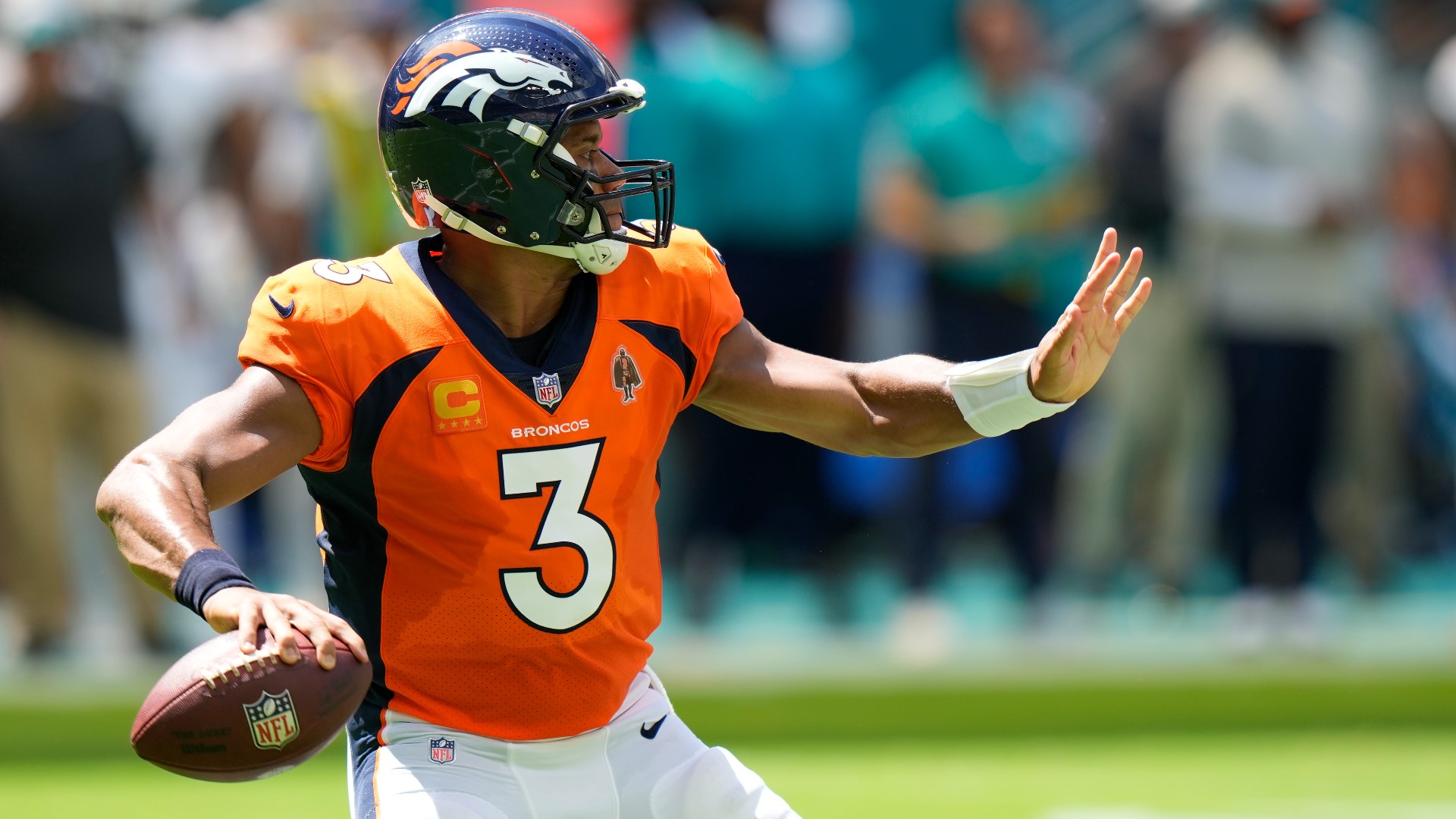 Miami offense all but unstoppable as Dolphins beat Broncos | 9news.com