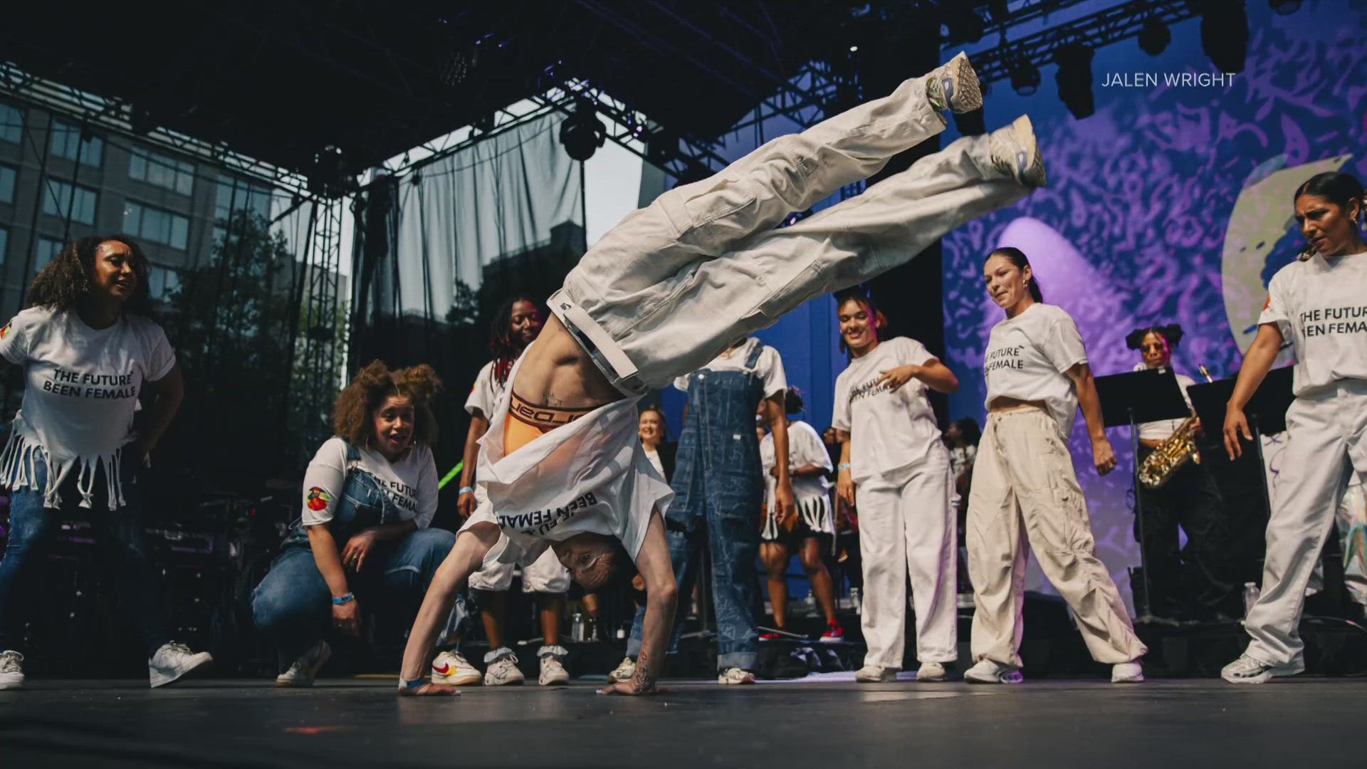 Hip-hop queens take center stage at 'Passing the Crown' event | 9news.com