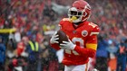 Mahomes throws through snowstorm, lifts Chiefs past Broncos, 23-3 ...