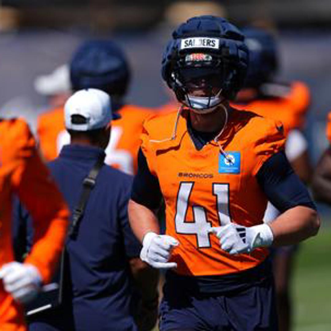 Denver Broncos linebacker Drew Sanders undergoes foot surgery | 9news.com