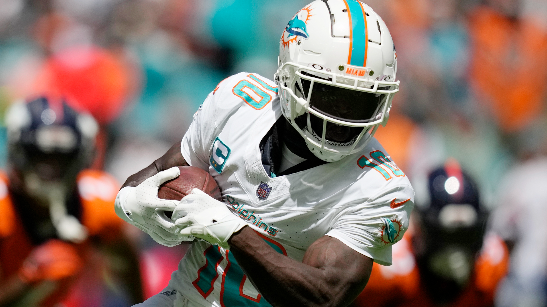 Miami offense all but unstoppable as Dolphins beat Broncos | 9news.com
