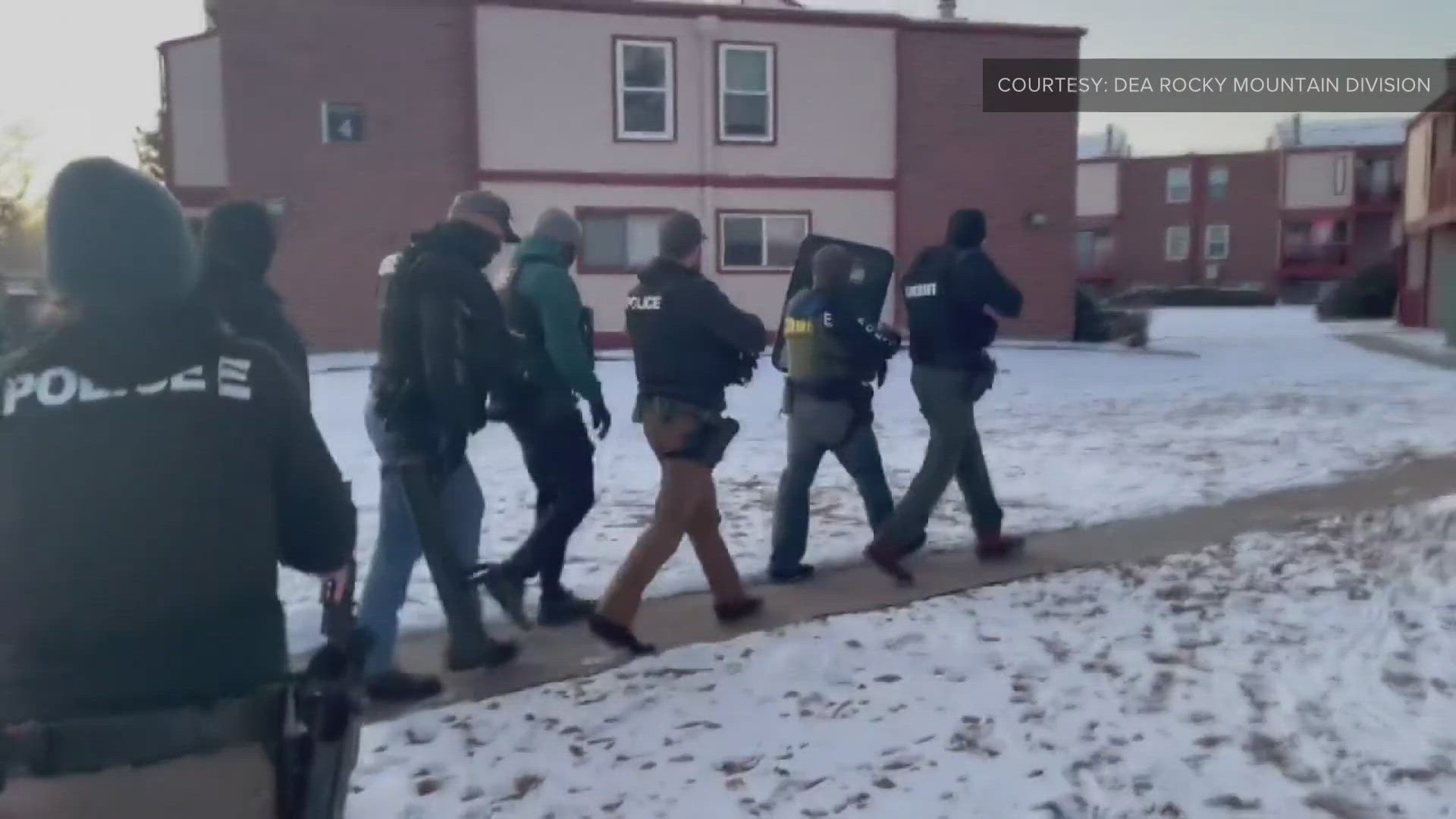 DEA arrests 2; fentanyl, other drugs found in Denver apartment | 9news.com