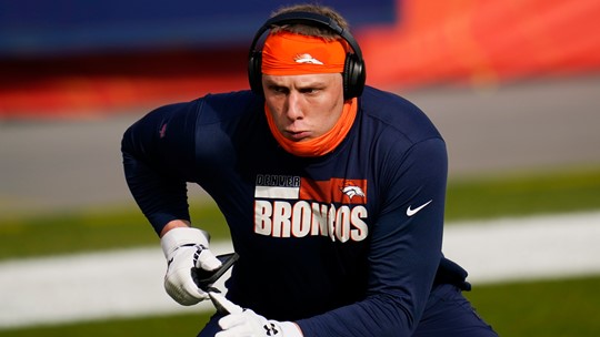 Denver Broncos notes: Simmons contract returns to spotlight | 9news.com