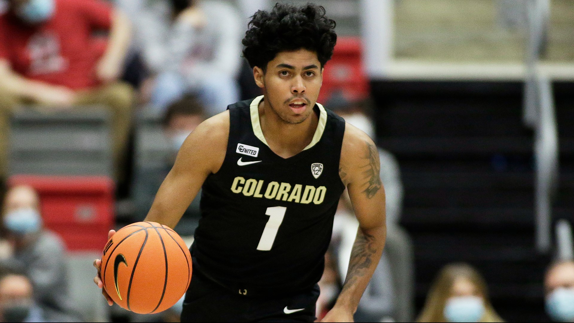 Julian Hammond III steps up for young CU men's basketball squad | 9news.com