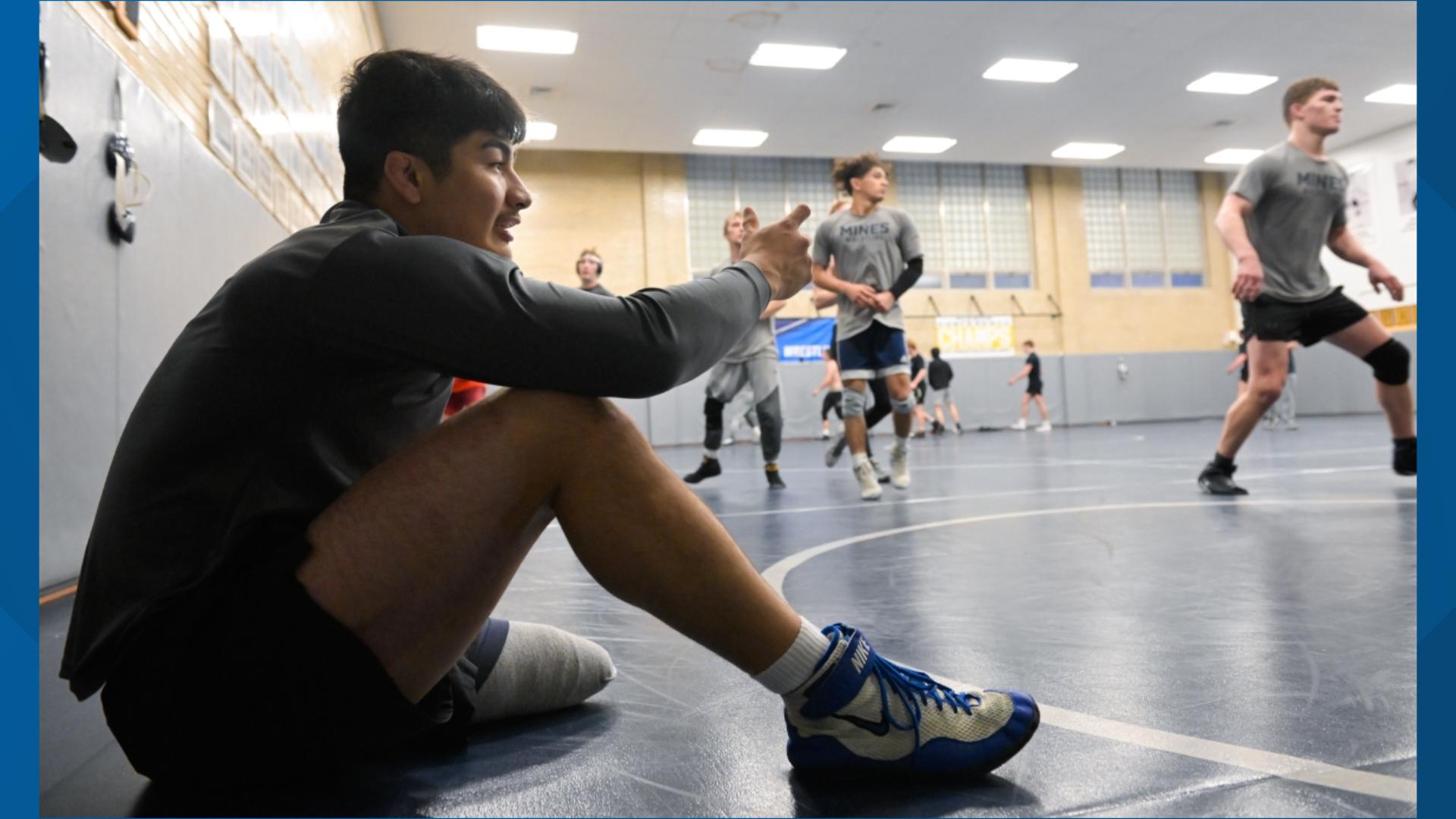 1-legged wrestler defies odds at Colorado School of Mines | 9news.com