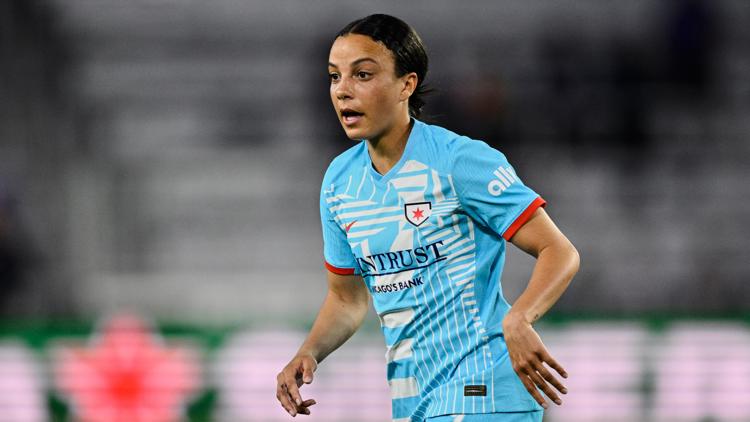 Mallory Swanson misses NWSL soccer opener for personal reasons | 9news.com