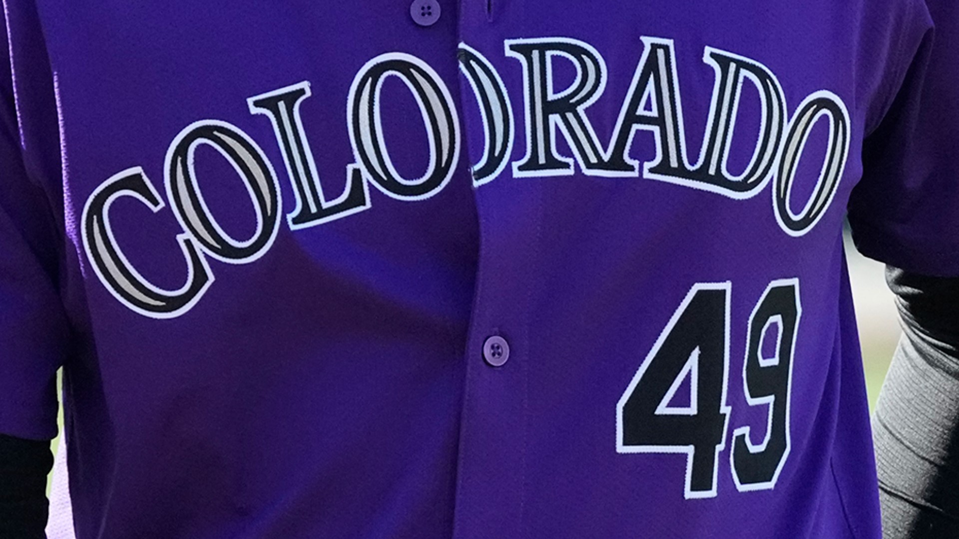 Cheap-looking MLB jerseys create controversy in baseball circles ...