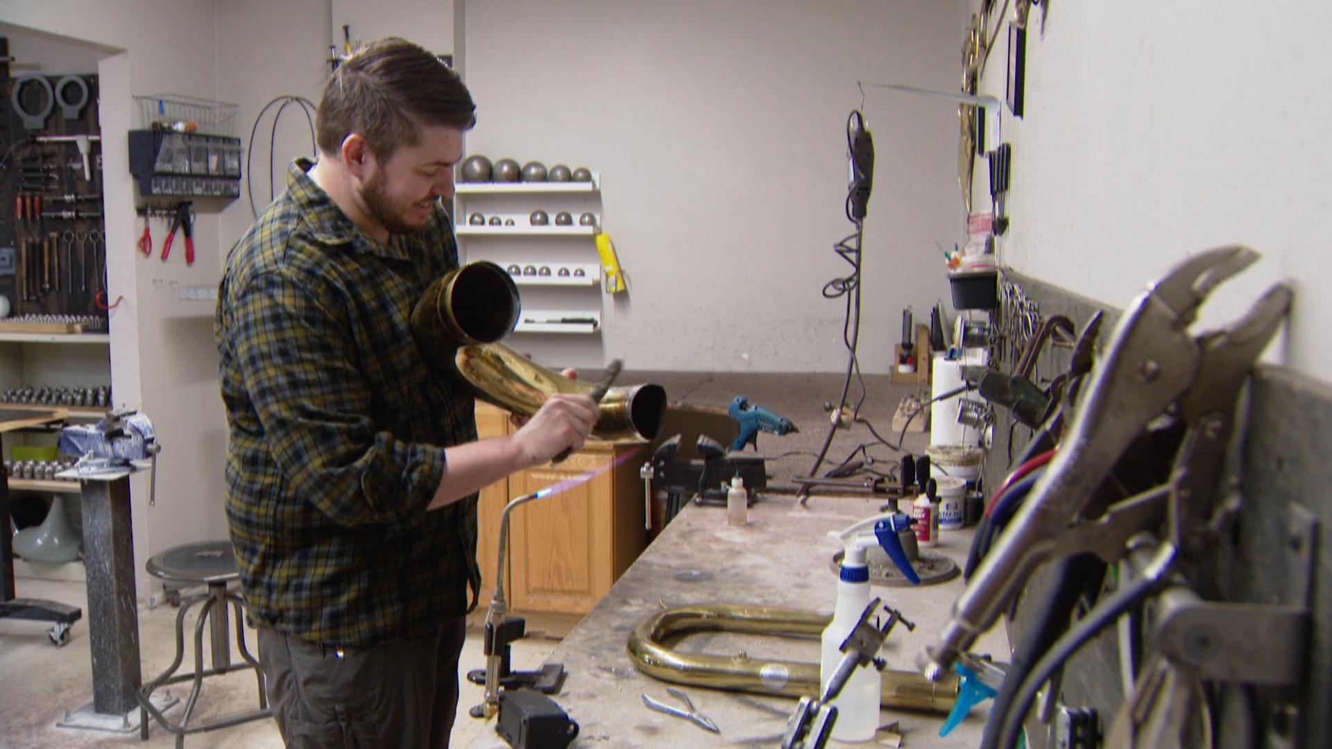 Music drive collects 1,100 instruments for Colorado students | 9news.com