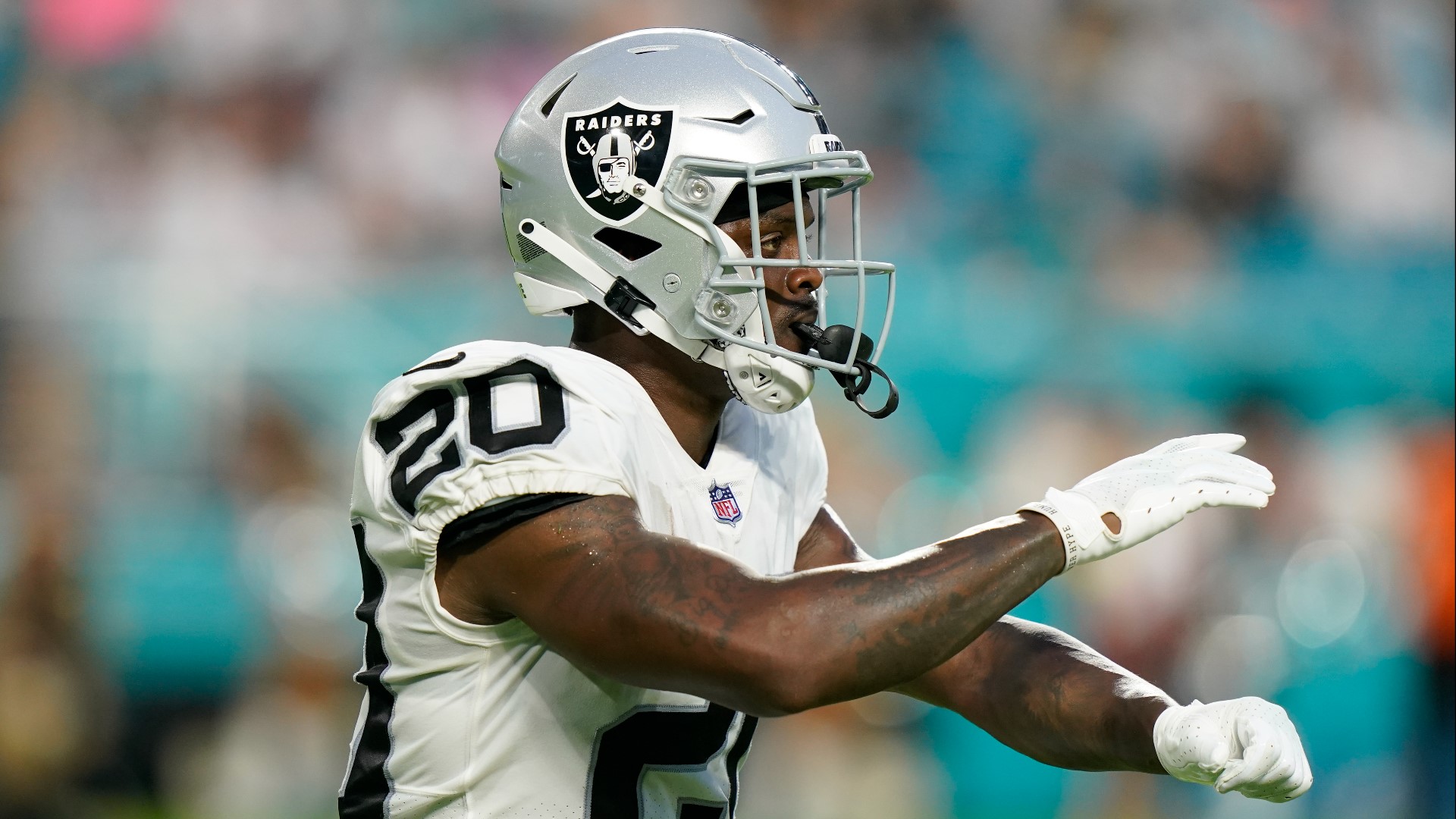 Denver Broncos sign cornerback Darius Phillips to 53-man roster | 9news.com