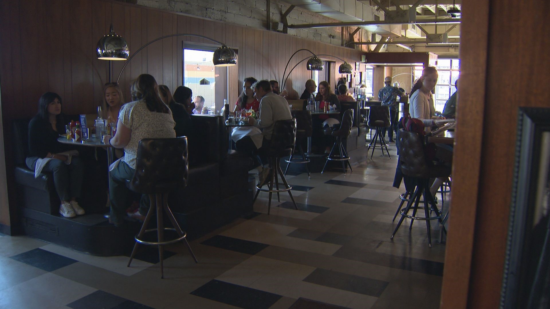 Restaurants, bars, breweries raise funds for Colorado nonprofit | 9news.com