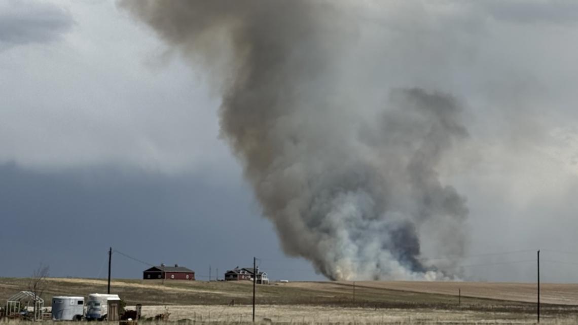 Grass fire in Adams County contained at 640 acres | 9news.com