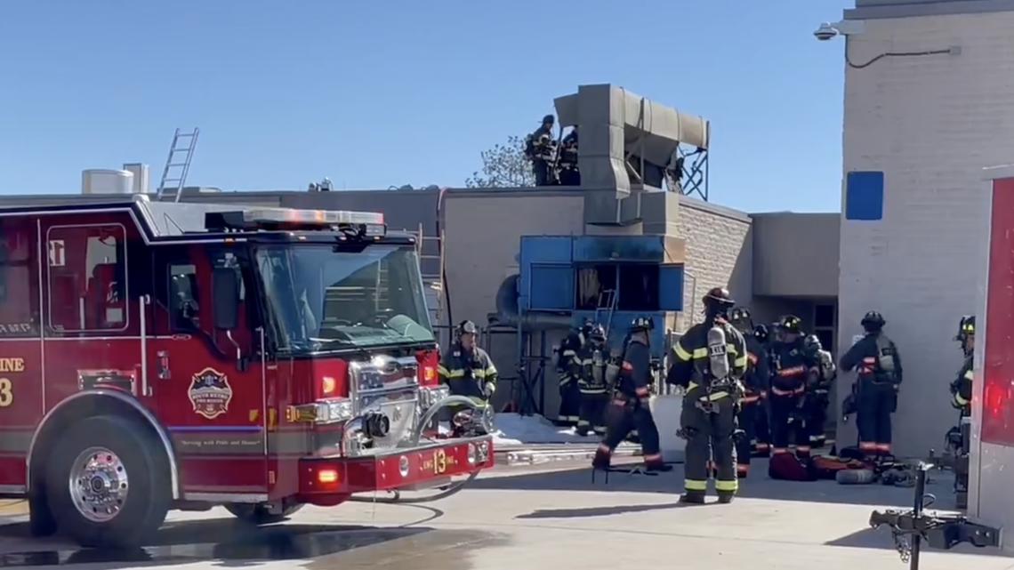 Evacuación en la Escuela Secundaria Columbine tras incendio | 9news.com